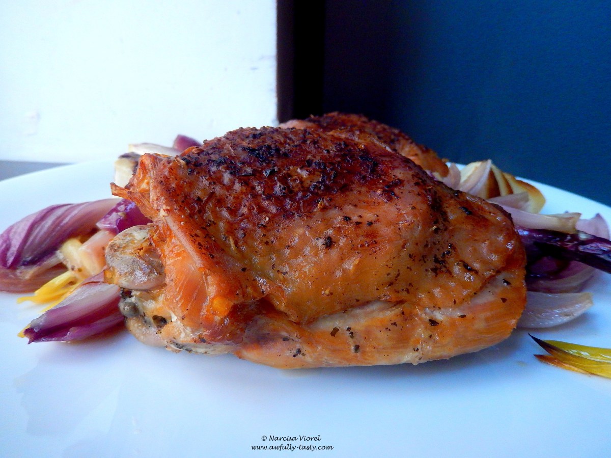 Pulpe superioare de curcan la cuptor cu ceapă roșie | Awfully Tasty